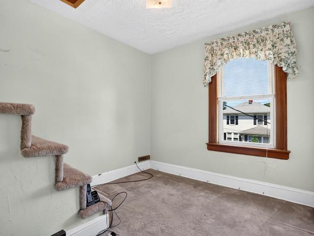 Single Family: MLS #22626