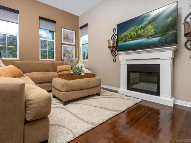 1553 Chert Dr