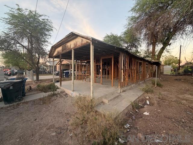 Single Family: MLS #260009 SD