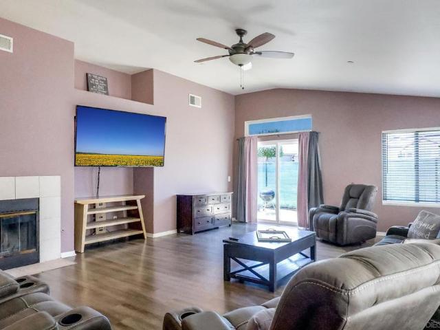 Single Family: MLS #260010 SD