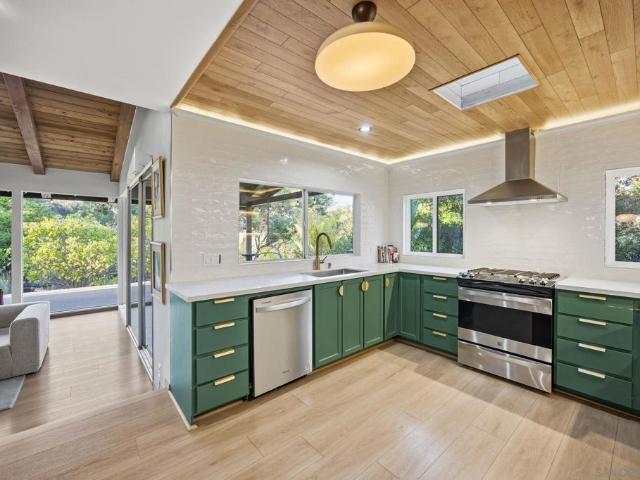 1010 Quail Creek