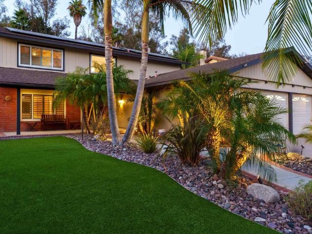 2246 Hillslake Dr