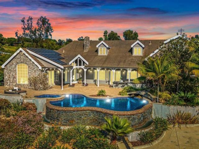 Single Family: MLS #260019 SD