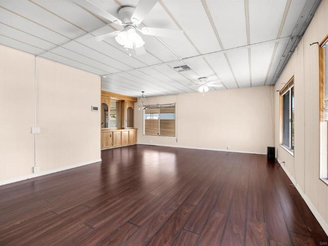 Single Family: MLS #260020 SD