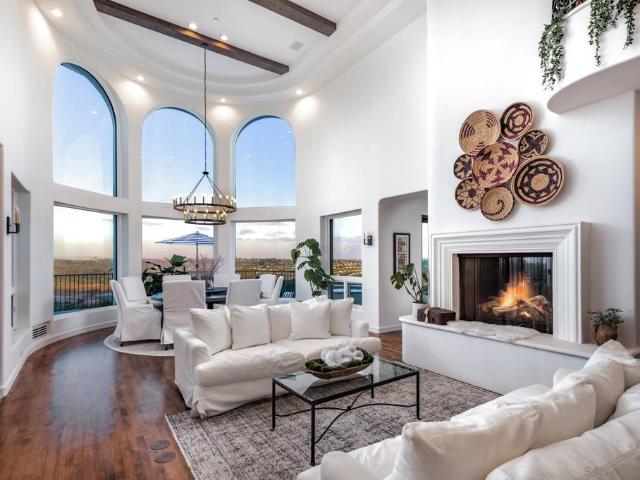 Single Family: MLS #260020 SD