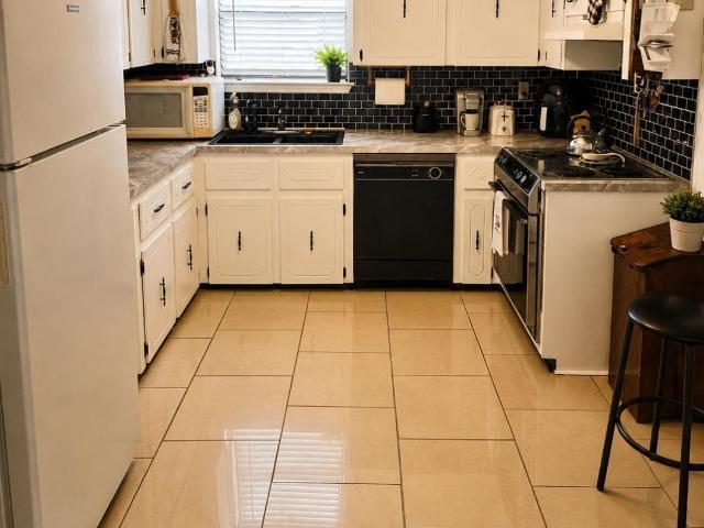Single Family: MLS #26013