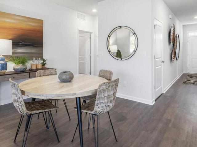 Single Family: MLS #26015