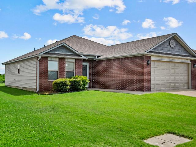 Single Family: MLS #26027