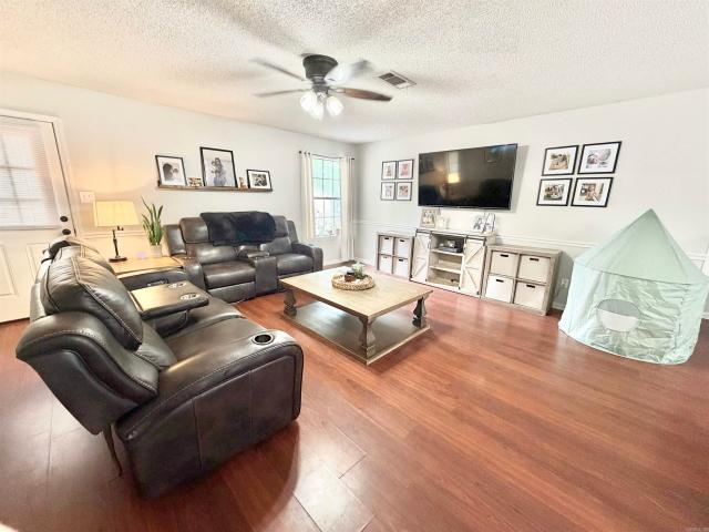Single Family: MLS #26025