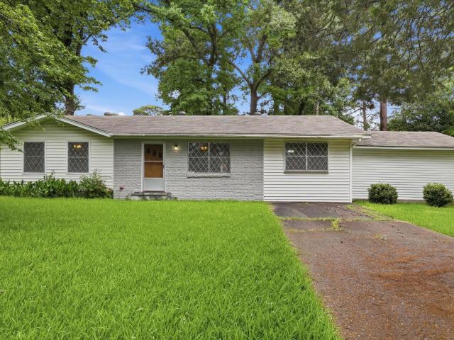 Single Family: MLS #26025