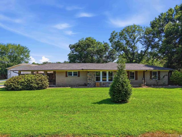 Single Family: MLS #26025