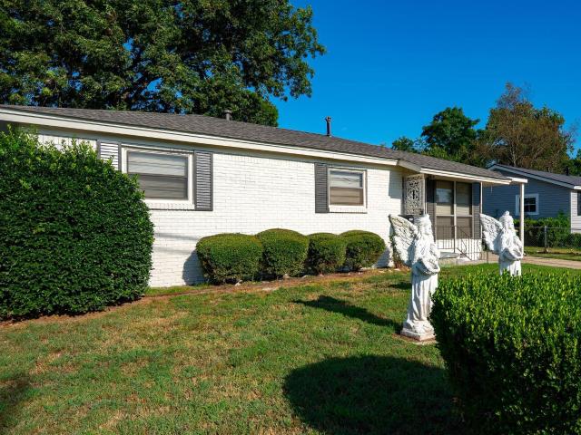 Single Family: MLS #26033