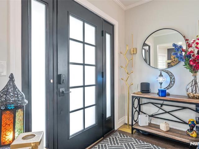 Single Family: MLS #26030