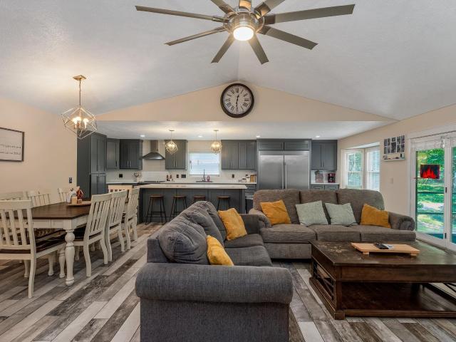 Single Family: MLS #26031