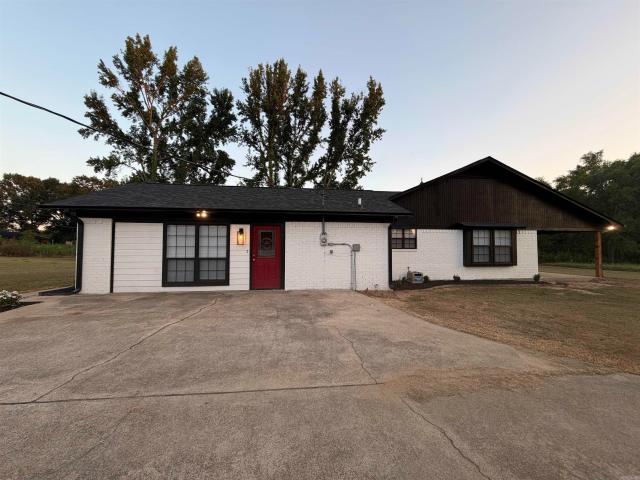 Single Family: MLS #26031