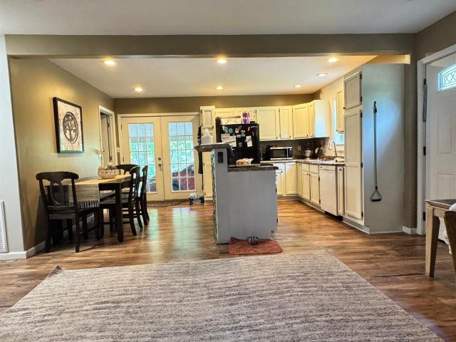 Single Family: MLS #26034