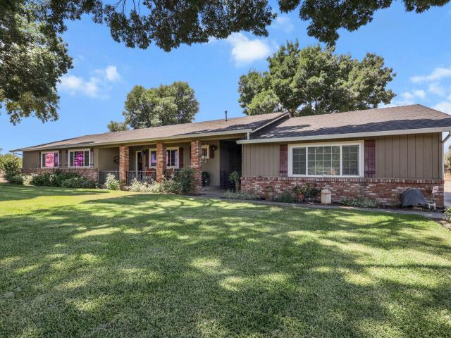 Single Family: MLS #263392