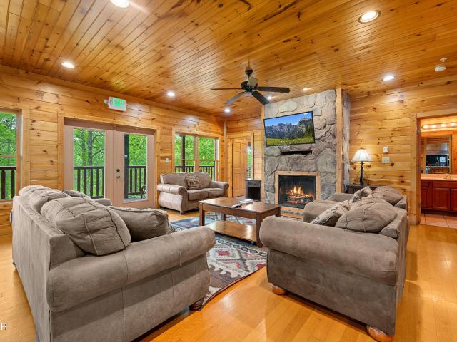 Single Family: MLS #312548