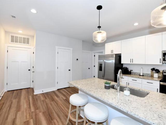 Single Family: MLS #368082