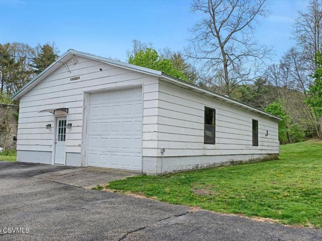 Single Family: MLS #C1094