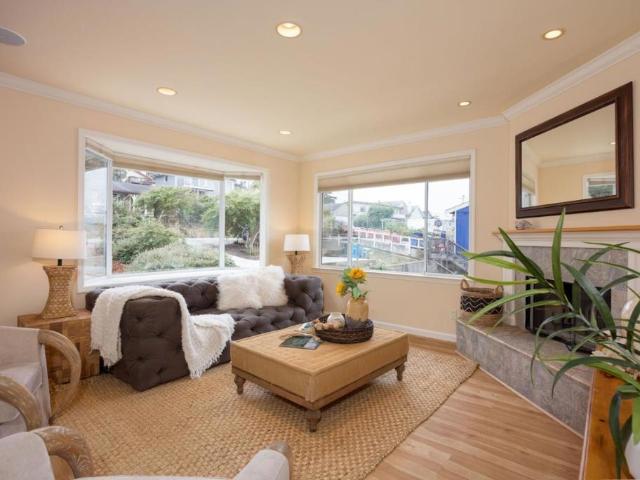 Single Family: MLS #ML82054