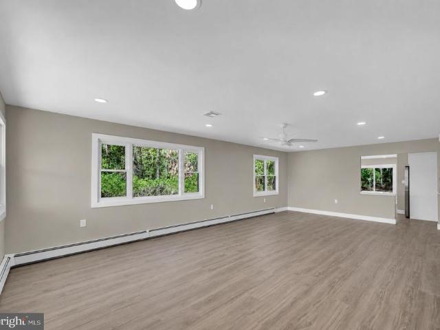 Single Family: MLS #NJOC2044