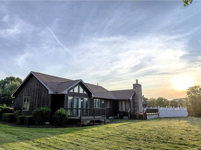 Single Family: MLS #R1707