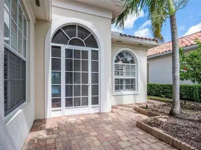 Single Family NAPLES, FL 4257 Montalvo Ct