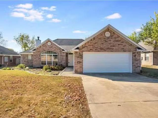 Single Family Bentonville, AR 2907 Sw 8th St