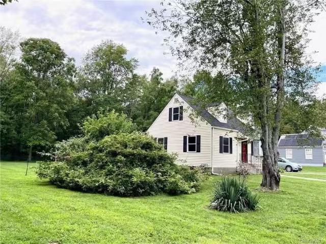Single Family, Cape Cod, Single Family Residence Maybrook, N.