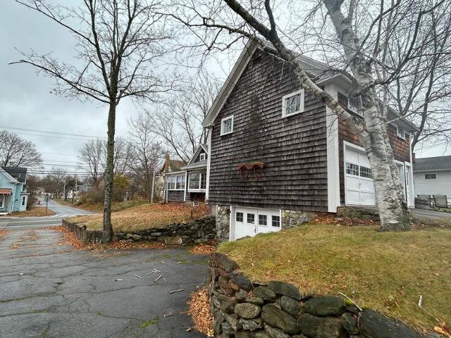PRICE IMPROVEMENT! Single Family Cape AVAILABLE in Rochester, NH!