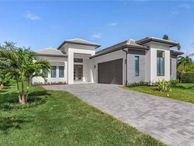 SINGLE_FAMILY Contemporary Naples, FL 6805 Il Regalo Cir