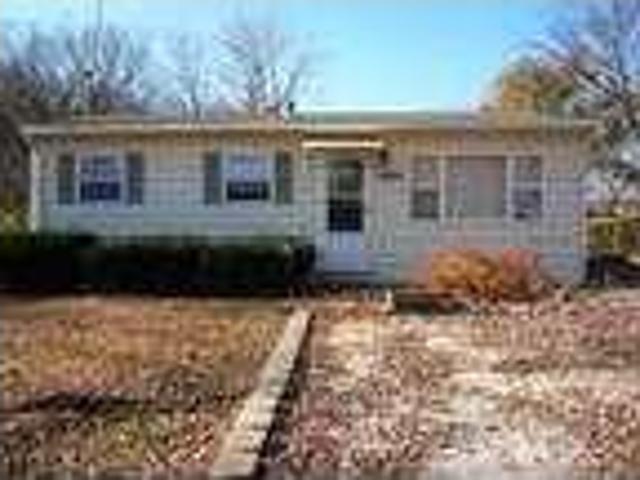 Single Family Dwelling with 2 bdrm 1 bathrooms in House Springs MO