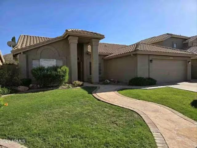 Single Family Detached, Ranch Chandler, AZ 5911 W Park Ave