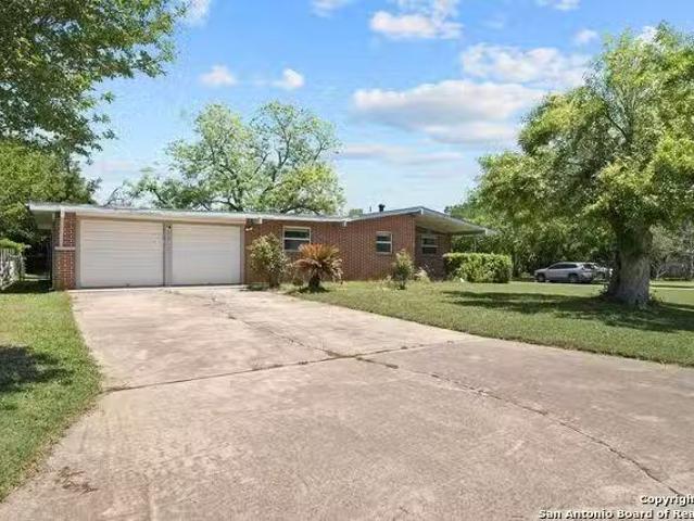 Single Family Detached Universal City, TX 142 Winn Ave