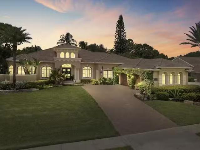 Single Family Detached Wellington, FL 15385 Meadow Wood Dr