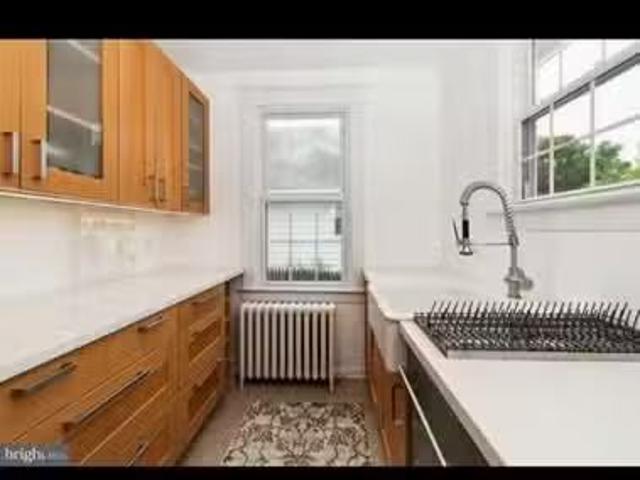 Single Family Home 3202 Taylor Ave #NA