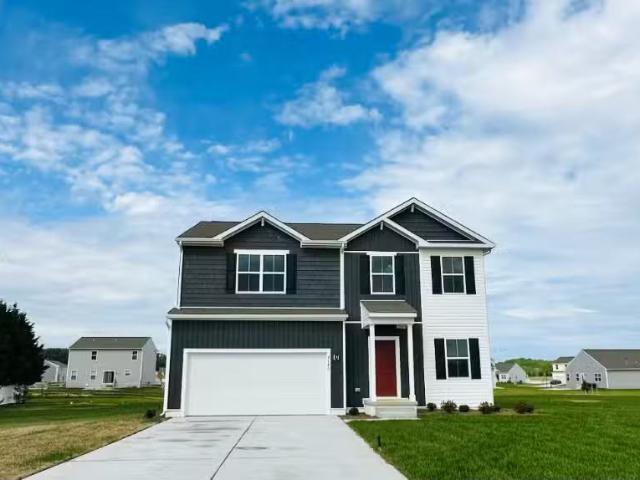 Single Family Home 4Beds 4Baths 4740 Canterbury Rd