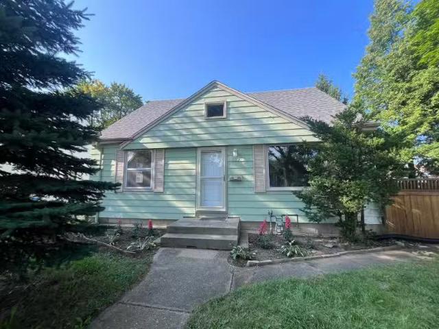 Single family Home 612 E Linus St