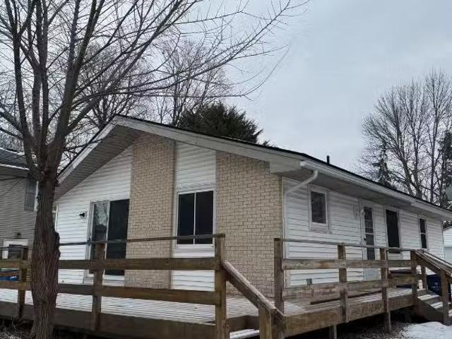 Single family home in the heart of Lake Minnetonka 5963 Idlew.