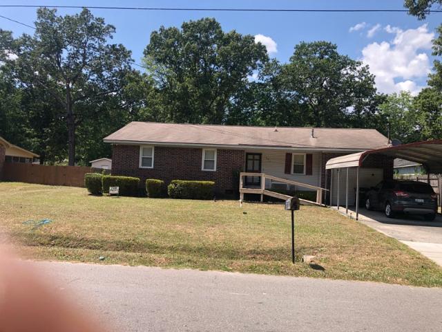 Single family home with shared space, two carport