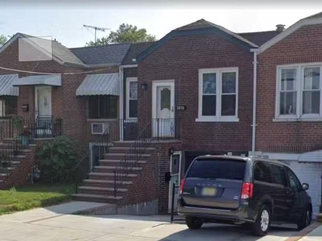 Single Family Residence, 2 Story Floral Park, NY 8628 Littl.