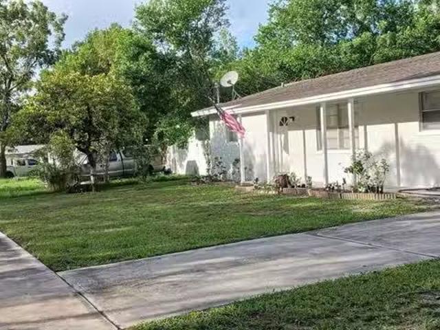 Single Family Residence TAMPA, FL 9501 N Willow Ave