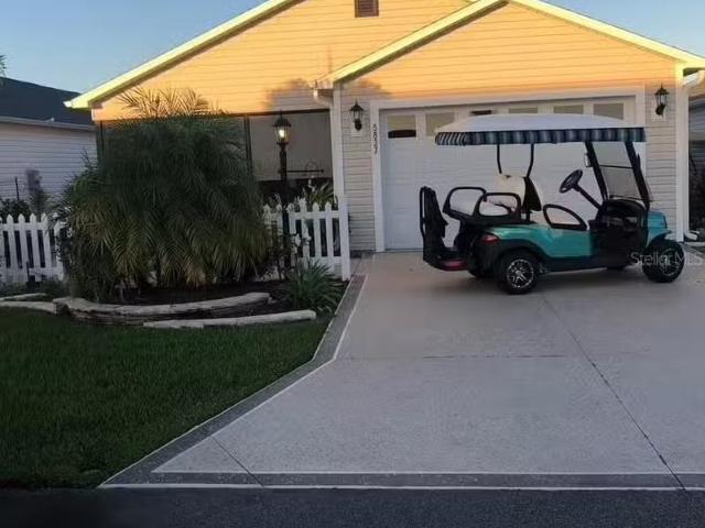 Single Family Residence THE VILLAGES, FL 5837 Eury Rd