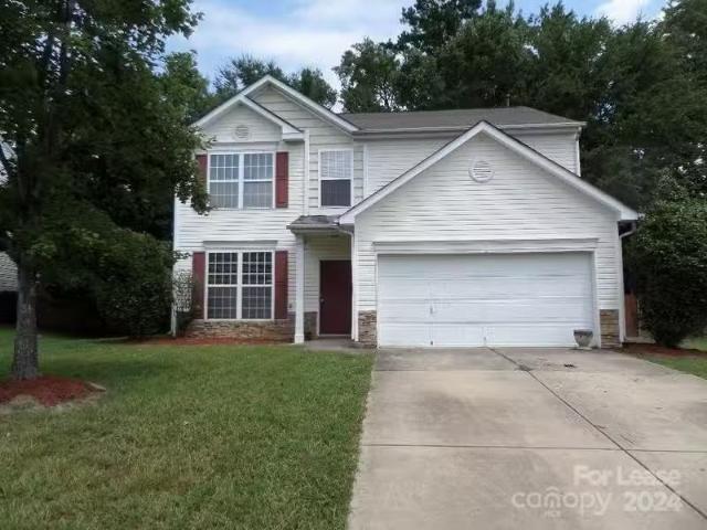 Single Family Residence, Traditional Charlotte, NC 2220 Wat.