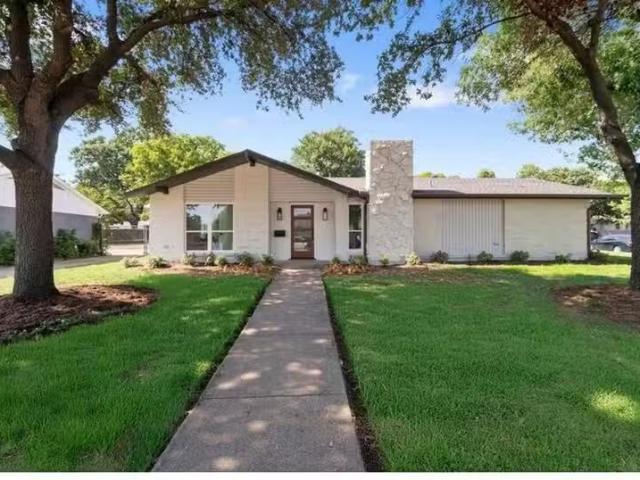 Single Family Residence, Traditional Dallas, TX 1769 Gross Rd