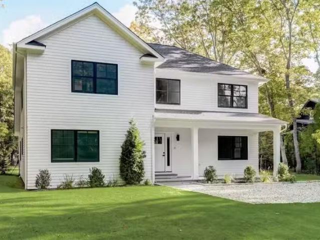 Single Family Residence, Traditional East Hampton, NY 13 Ma.