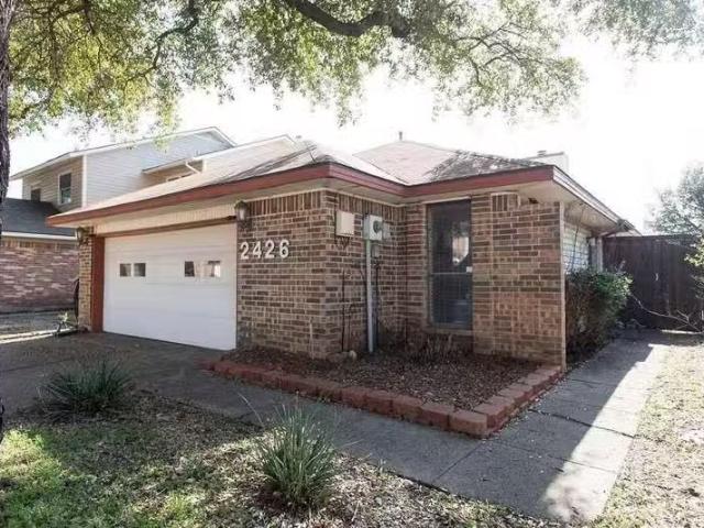Single Family Residence, Traditional Garland, TX 2426 Centa.