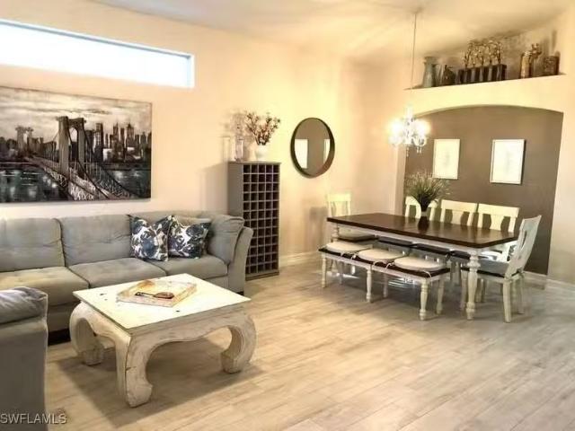 Single Family Residence, Traditional Naples, FL 15325 Corto.