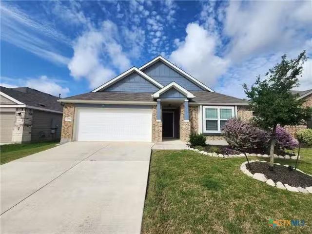 Single Family Residence, Traditional New Braunfels, TX 3976.
